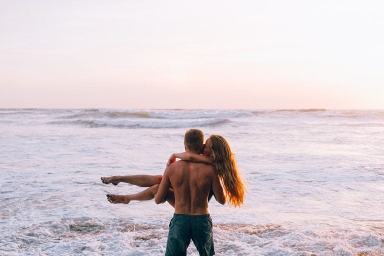 Romantic Gestures to Win Her Back–the Dos and Don'ts - Knowledge For Men Romantic Gestures to Win Her Back–the Dos and Don'ts - Knowledge For Men